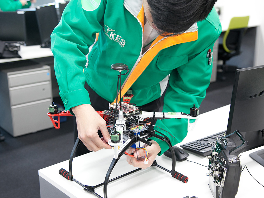 モノづくりで社会に貢献したい – 株式会社金沢エンジニアリングシステムズ